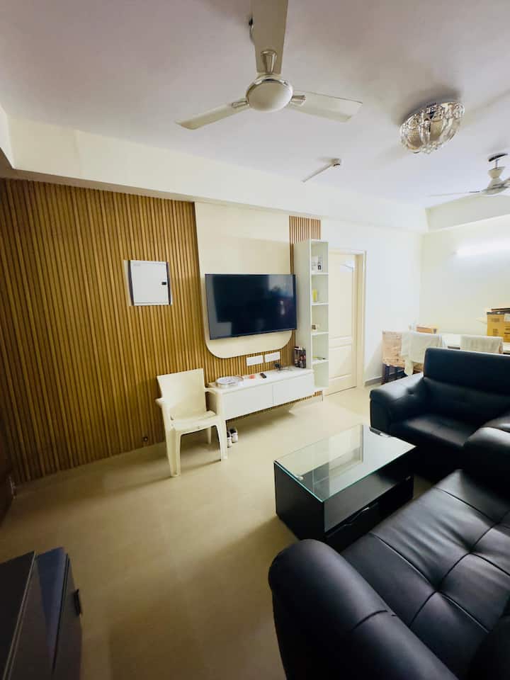 Peaceful Ved Van View Apartment | Hyde Park, Noida - Noida