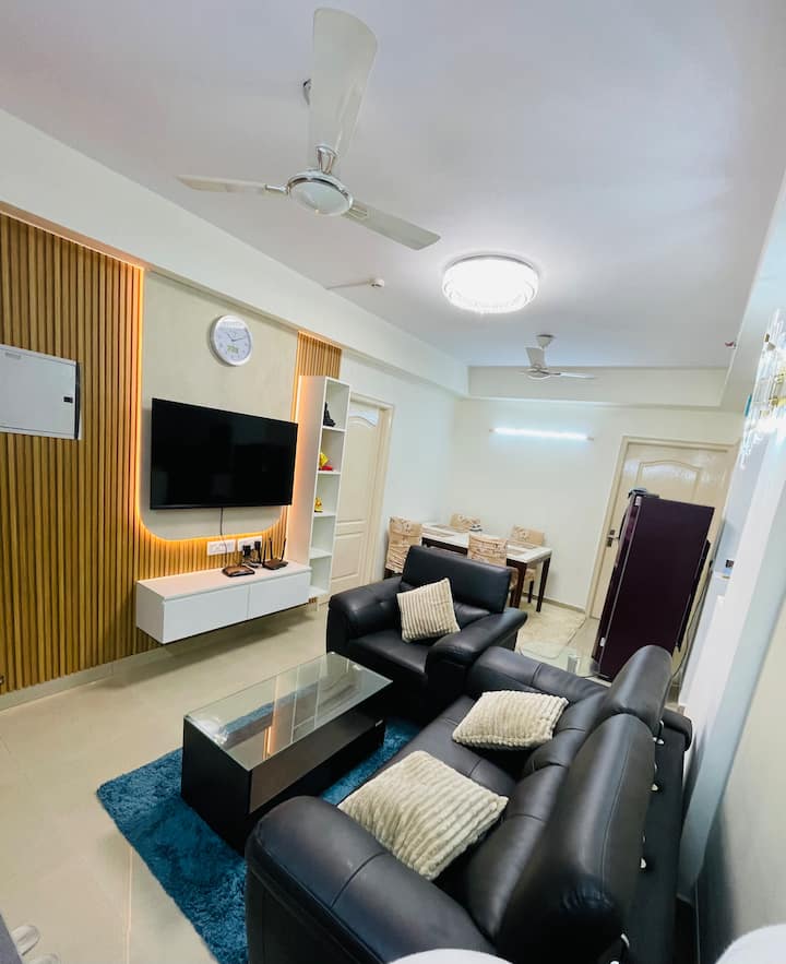 Peaceful Ved Van View Apartment | Hyde Park, Noida - Noida