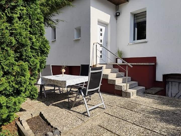 Haus-im-haus Apartment Mit Eigenem Eingang - Hagen