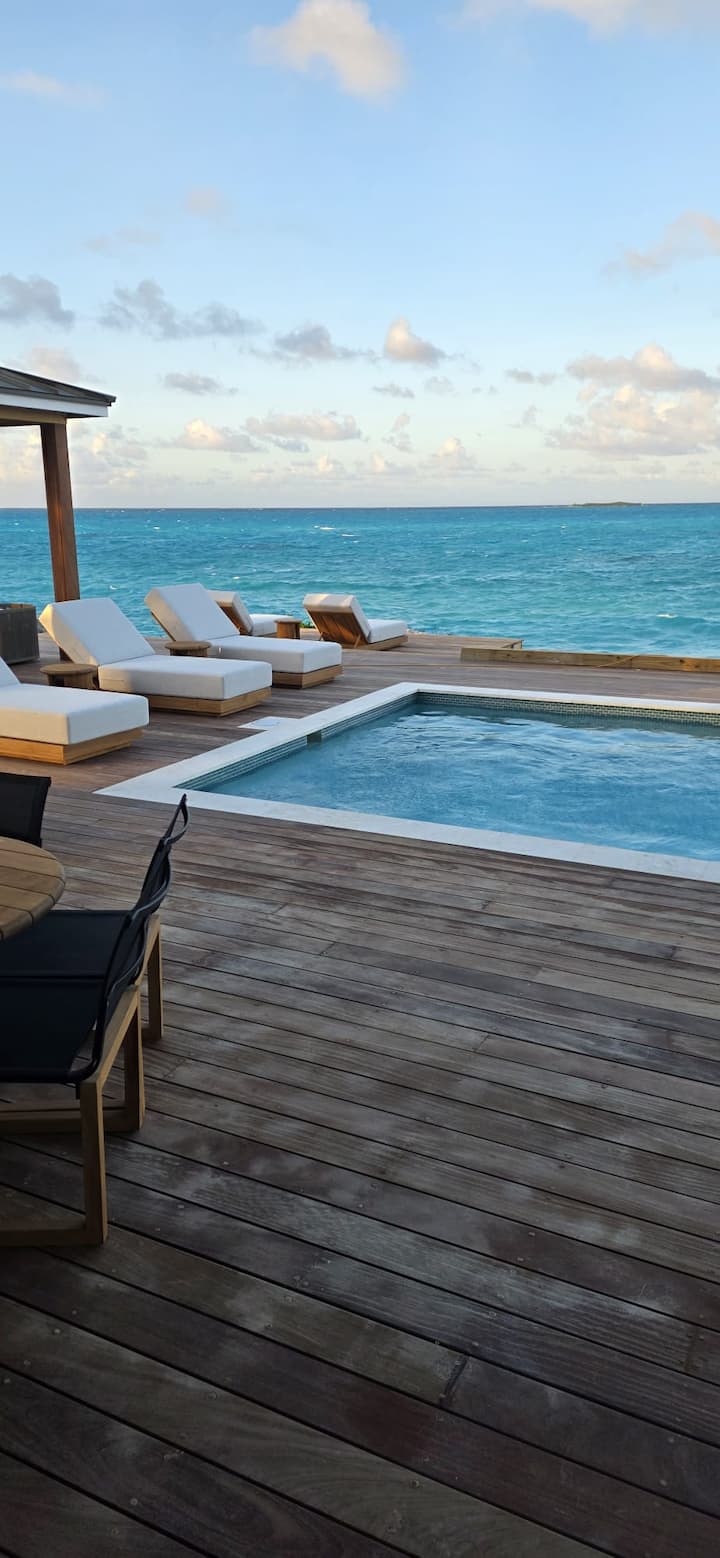 Ultra-luxe New Villa On Tarbay Oceanfront & Pool - The Bahamas