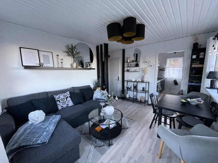Mysigt Stuga Med Sjöutsikt, Tiveden Undenäs - Karlsborg
