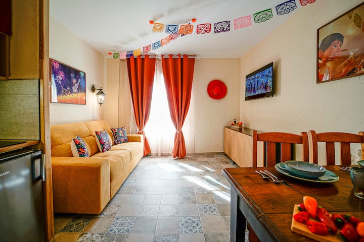 Disneyland Paris à 5 Minutes • Un Poco Loco - Disneyland Paris