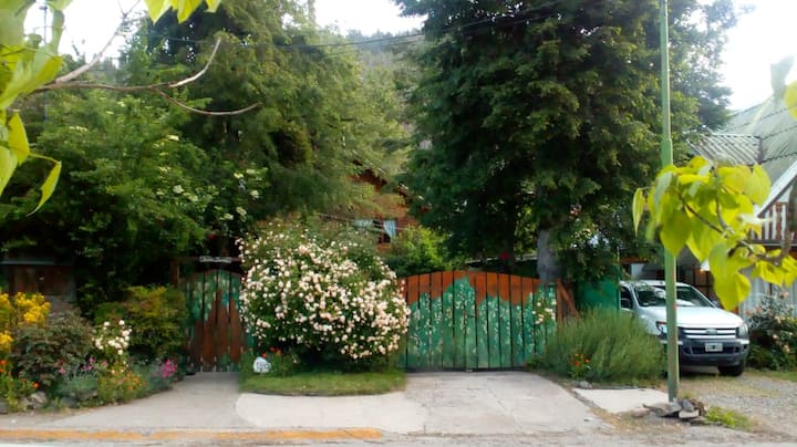 Jardín Secreto · Casa Taller De Cerámica - San Martín de los Andes