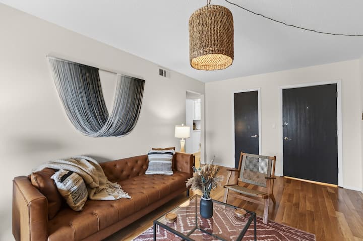 Designer Mid-term Living Near Omaha Hospitals - Omaha, NE