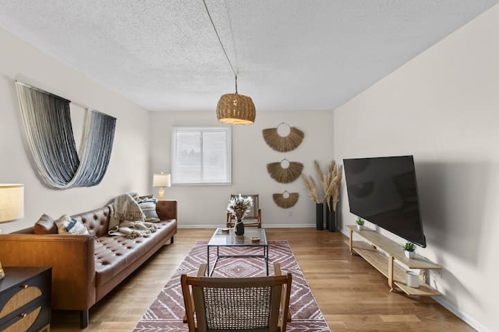 Designer Mid-term Living Near Omaha Hospitals - Omaha, NE