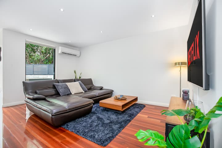 Spacious Sydney Park Deluxe Pad-near Airport & Cbd - Rosebery