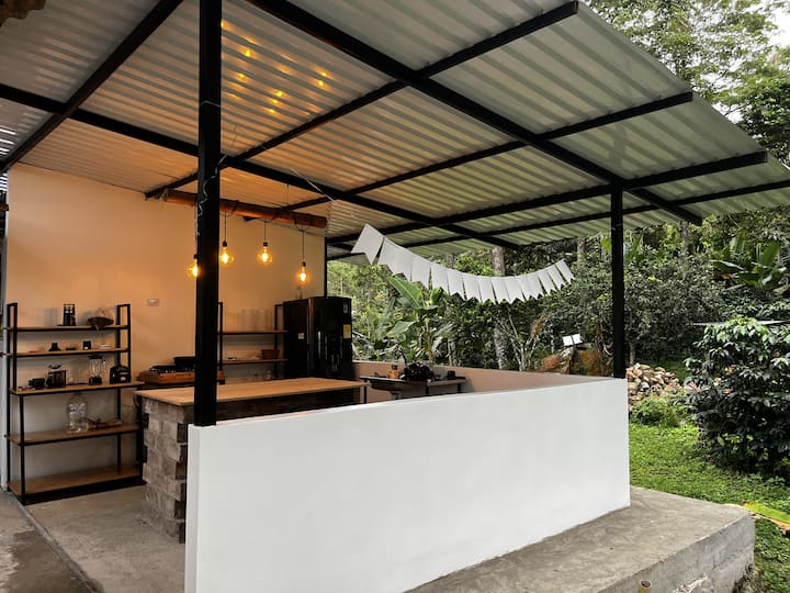 Yawá, Lugar De Descanso Entre áRboles Y Café. - Viotá