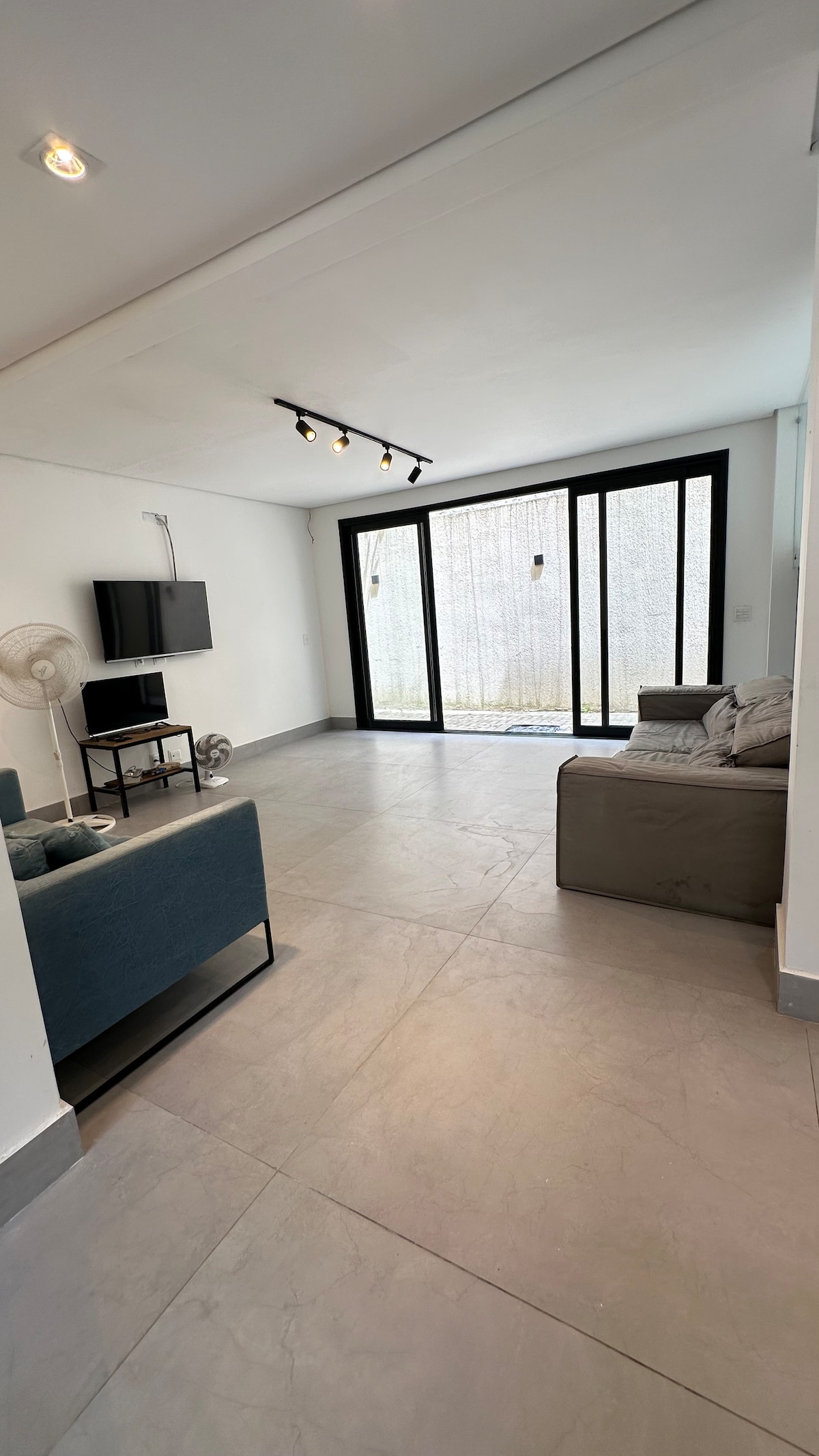 Hostel Super Suites Juquehy 2 - Guest houses for Rent in São Sebastião ...