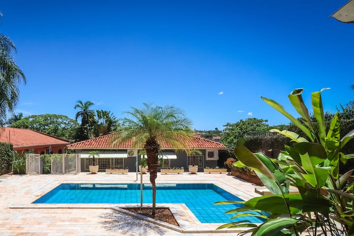 Casa De Temporada Em Excelente Localização - Olímpia