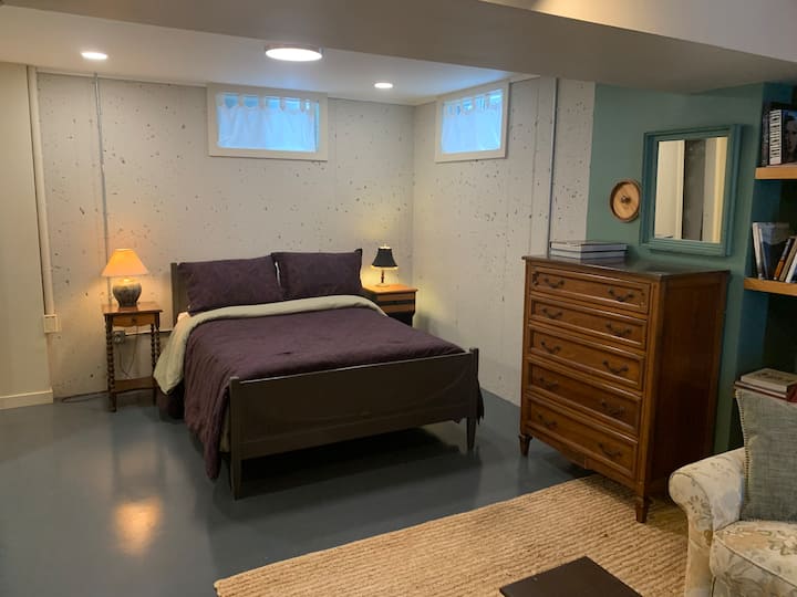 Pond View Studio - New Haven, VT