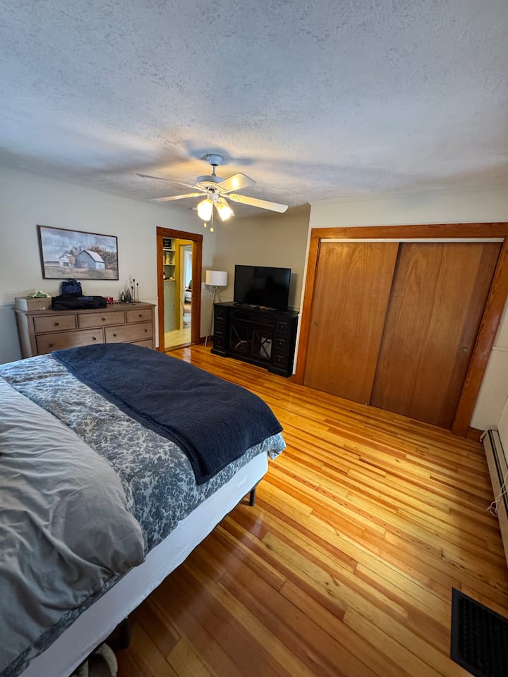 World Cup Bungalow! 4 Miles From Stadium - Foxborough, MA