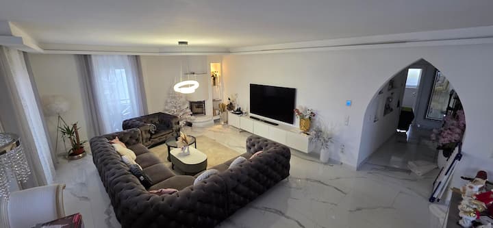 115m² Luxury Apartment Fireplace Spa Balcony - Erlangen