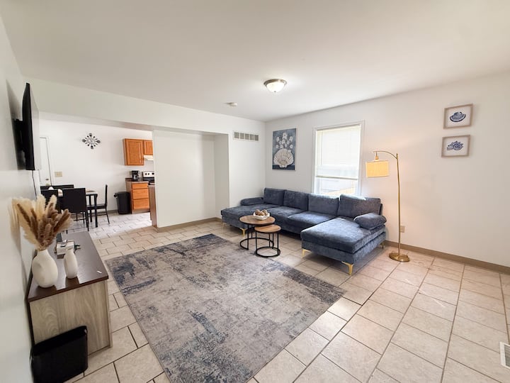 Family-friendly 3br Near Wiu | W/d | Parking| Wifi - Tennessee, IL