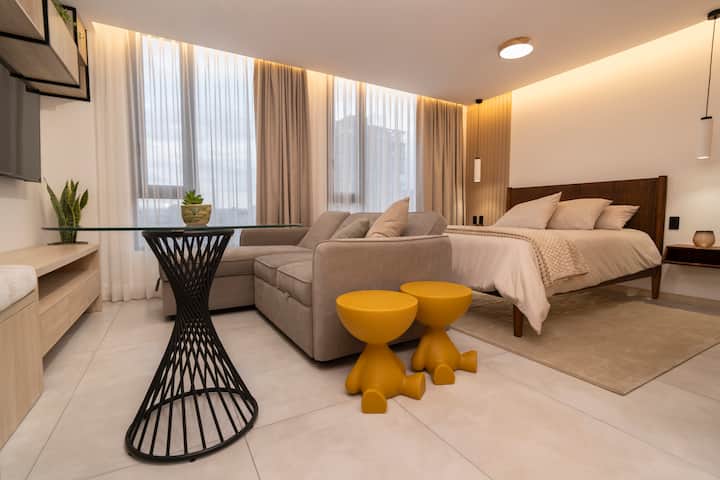 Suite Luminosa Con Hermosa Vista Piso 15 - Quito