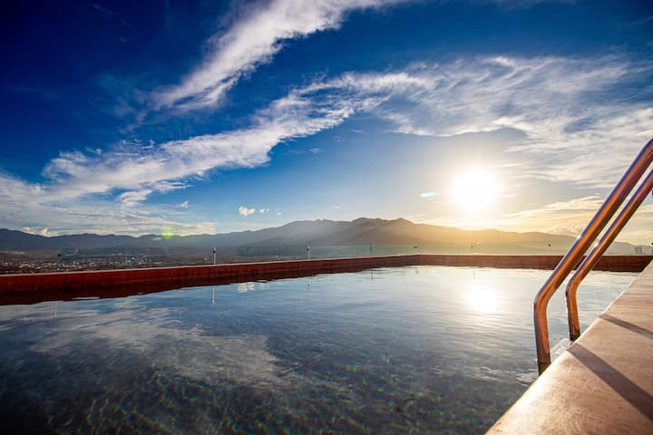 Estudio Moderno Vista Piscina Infinita /Escalante - Costa Rica