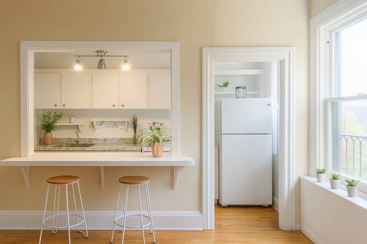 Central Victorian 2 Bdrm Suite - Ottawa