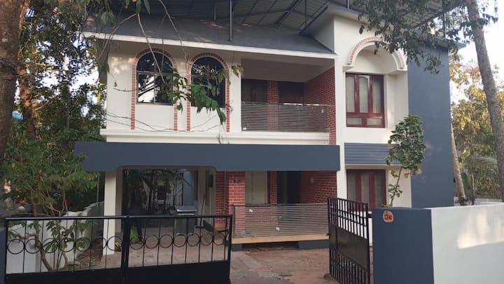 Royal Villa - Varkala