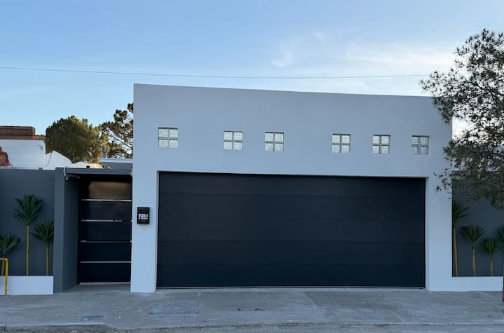 Departamento Amplio Y Equipado |
Hasta 6 Huéspedes - El Paso, TX