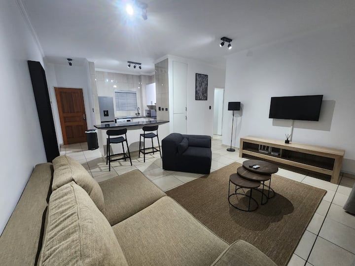 Entire Rental Unit In Randburg Ferndale - Randburg