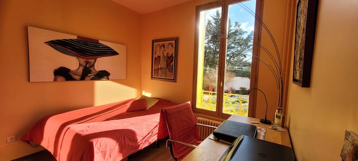 Chambre Lumineuse Avec Jardin, Salle D'eau Privee - Nanterre