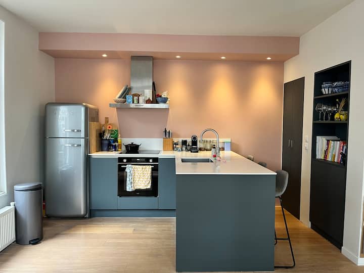 Modern Midcentury Apartment With Rooftop Terrace - Rotterdam