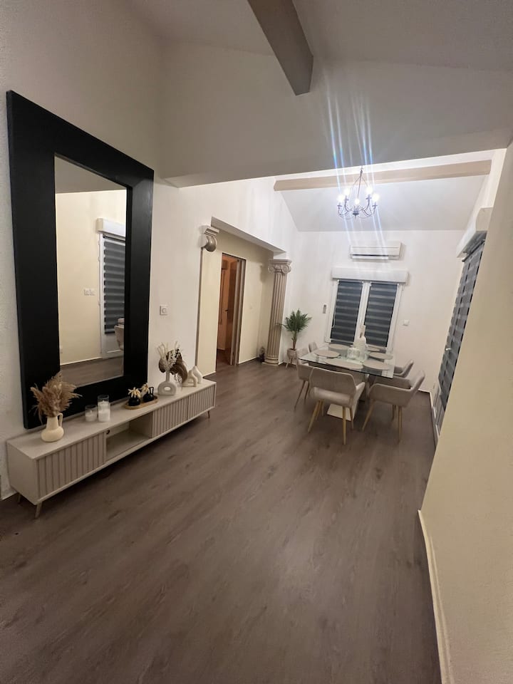 Belle Appartement Avec Terrasse Et Parking - 님