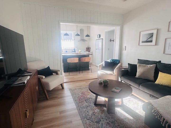 Cozy 2-bedroom Retreat In Escanaba - Escanaba, MI