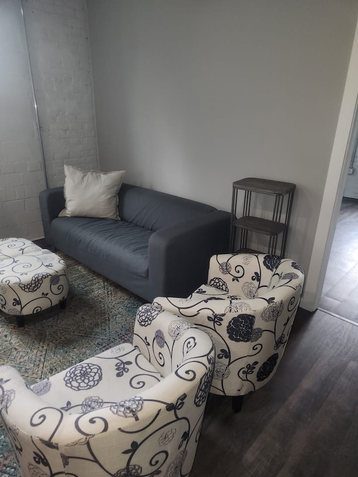 Bright, Airy Corner Apartment - 데이턴