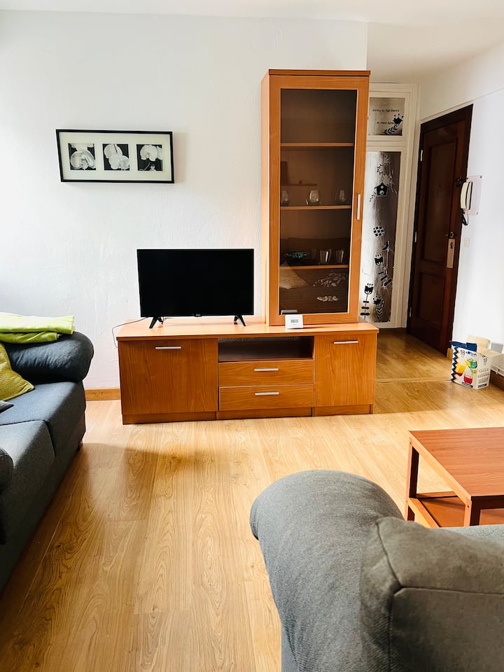 Piso De 2 Hab. A 15 Min Andando Playa Sardinero. - Santander