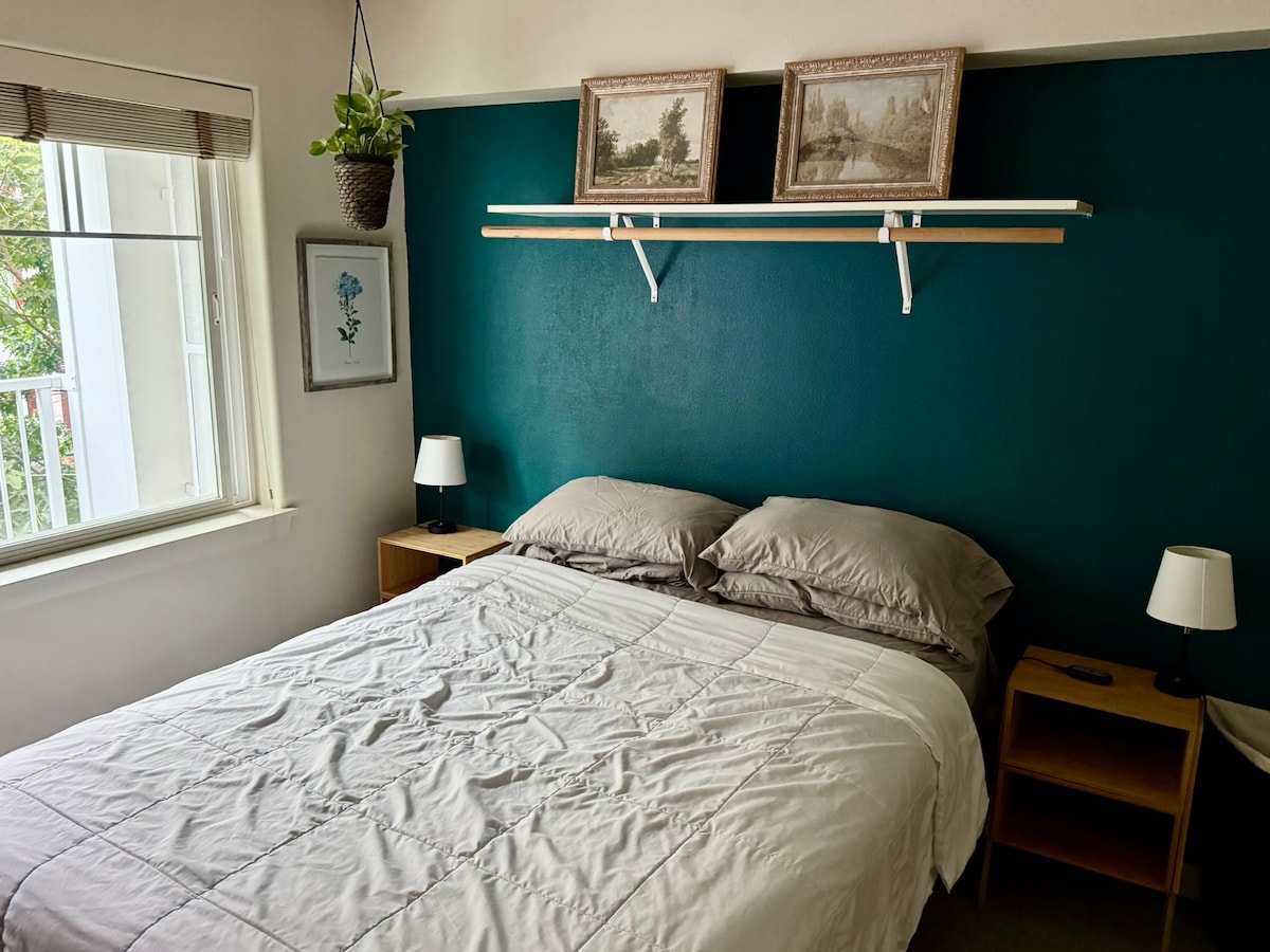 Moderno condominio Ballard de 1 dormitorio con electrodomésticos nuevos ...