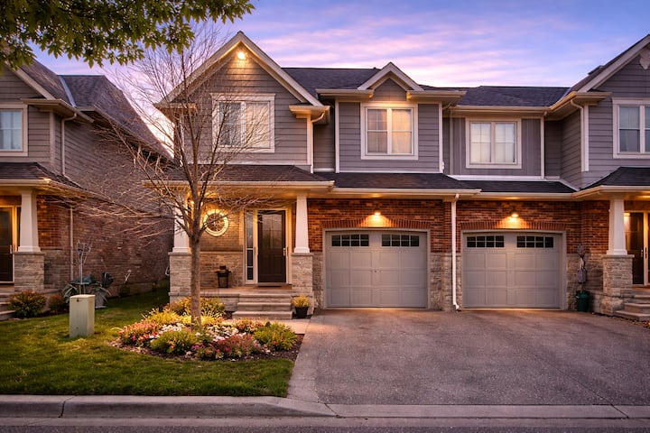 Grimsby Luxe ~Spotless And Cozy ~Fresh Linens - Grimsby