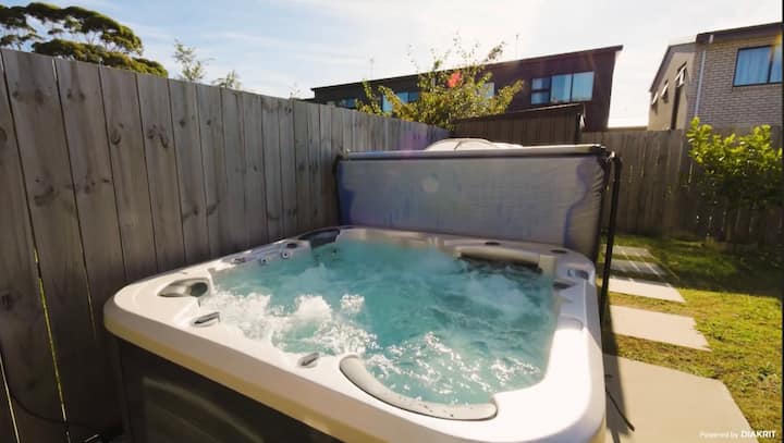 Smart Home In Auckland W/ Spa Pool - Auckland