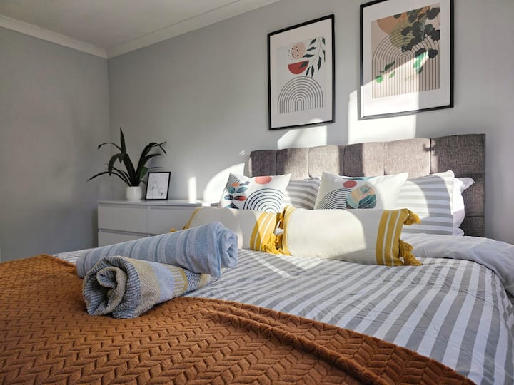 4 Bed Bournemouth Town Centre - Free Parking - Sandbanks