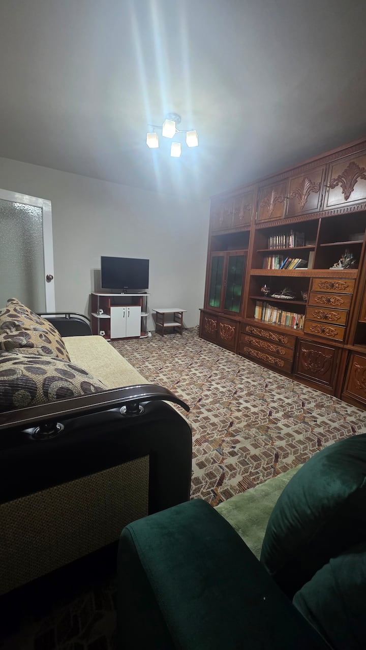 2 Dormitoare 
2 Băi - Focșani