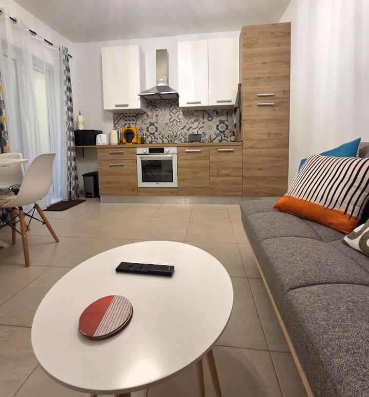 Cozy Apartment Near Sliema & St. Julian’s Hotspots - Malta