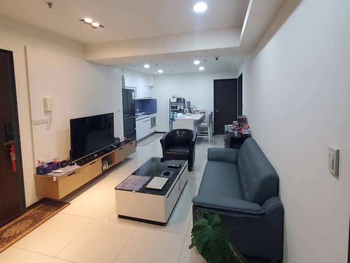 整層Sweet Home甜心窩～高雄車站kh 美麗島捷運Mrt六合夜市電梯高樓層景觀三臥房客餐廳浴缸 - 첸전 구