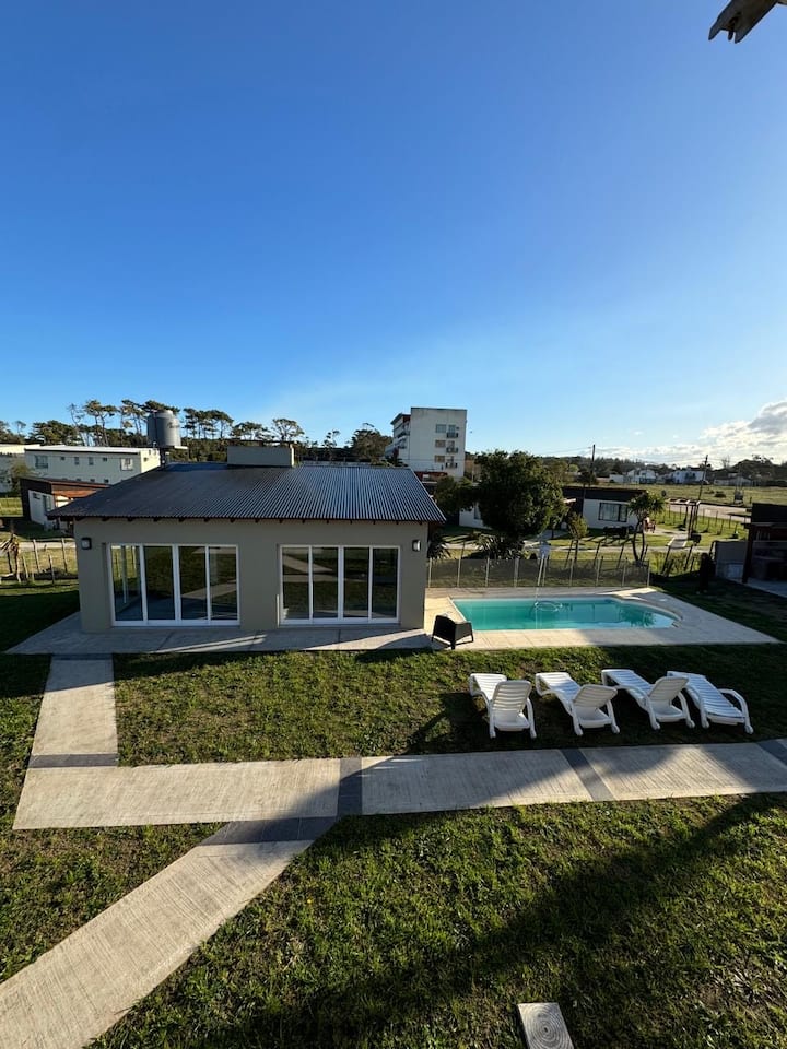 Cabañas Increibles, Con Pileta, En Miramar - Miramar