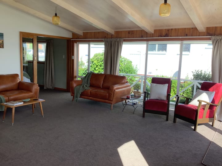 Ocean Breeze Holiday Home - Riverton/Aparima