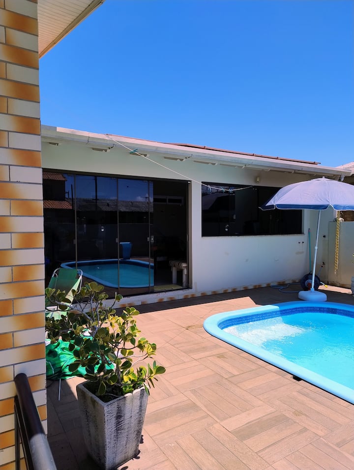 Casa Com 3 Quartos E Piscina 250m Da Praia - Tramandaí