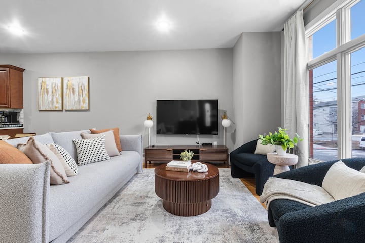 Modern Designer 3br • Sleeps 9 • Parking • Nyc - 