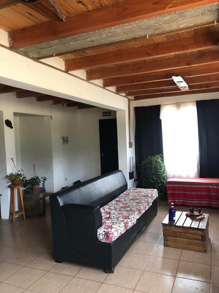 Cama En Hostel Nuevo· Espacios Grandes, Naturaleza - El Bolsón