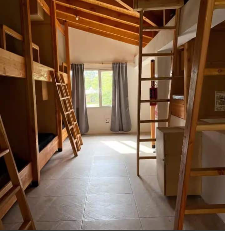 Cama En Habitación Compartida – Habitación Hostal - El Bolsón