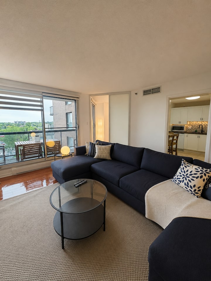 Appartement 2 Chambres Très Lumineux Avec Piscine - Montreal