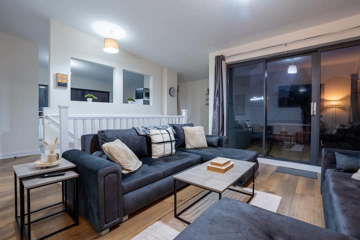 Penthouse | Hot Tub | Pool Table | Darts | Parking - Nottingham