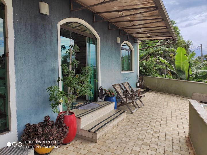 Casa De Praia Com Vista: Sala, Cozinha, E Suíte. - Governador Celso Ramos