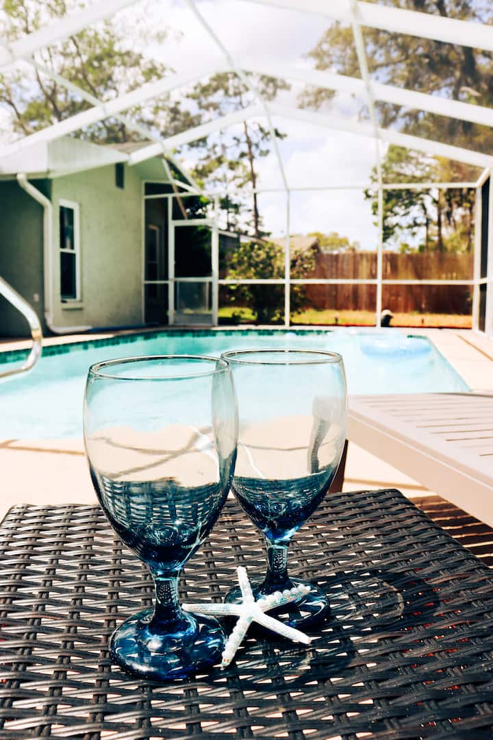Relaxing & Inviting Pool House - Spring Hill, FL