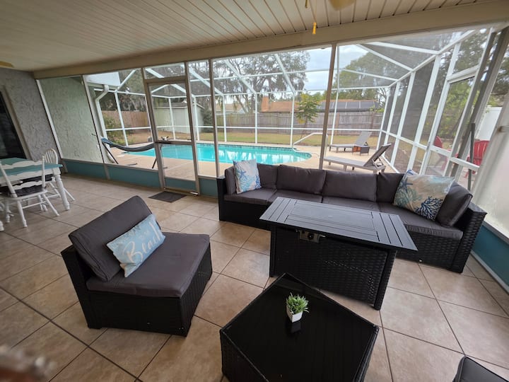 Relaxing & Inviting Pool House - Spring Hill, FL
