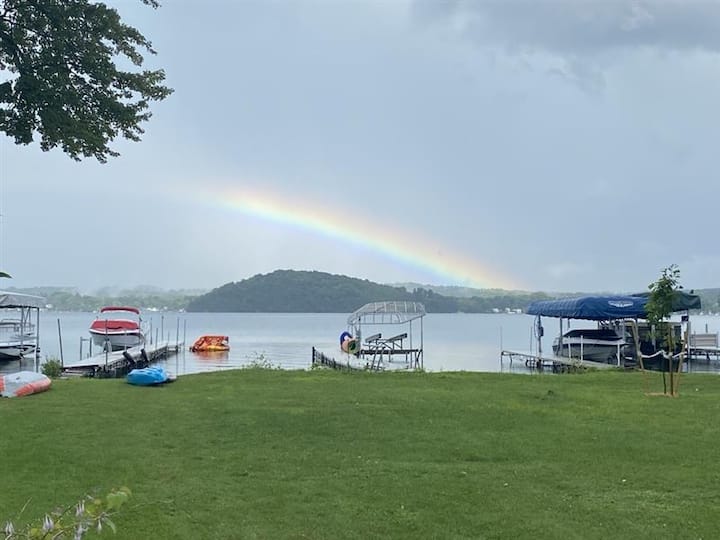 Charming Lakefront Guesthouse In Saratoga - Saratoga Springs, NY