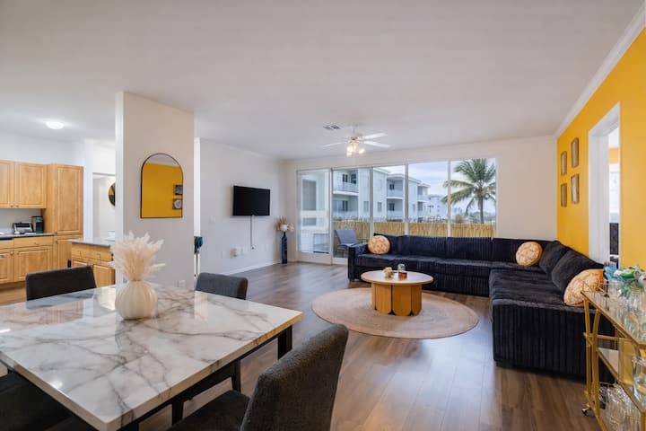 Luxury Marina Oasis Gym•pool Parking•ev Charge - Venice Beach, CA