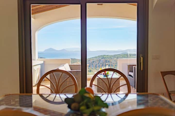 Elegante Vista Mare In Costa Smeralda | Abbiadori - Порто-Черво